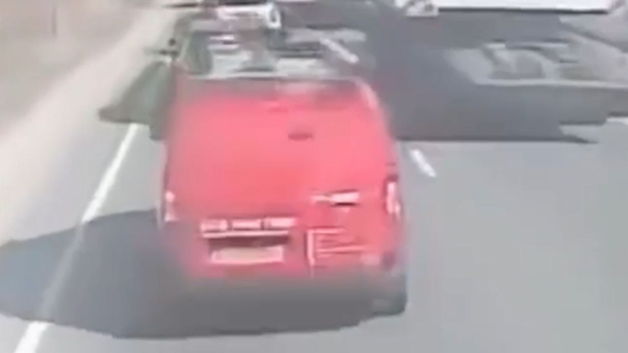 Leeds man found guilty of murder after 'well-liked' Darren Leach left ...